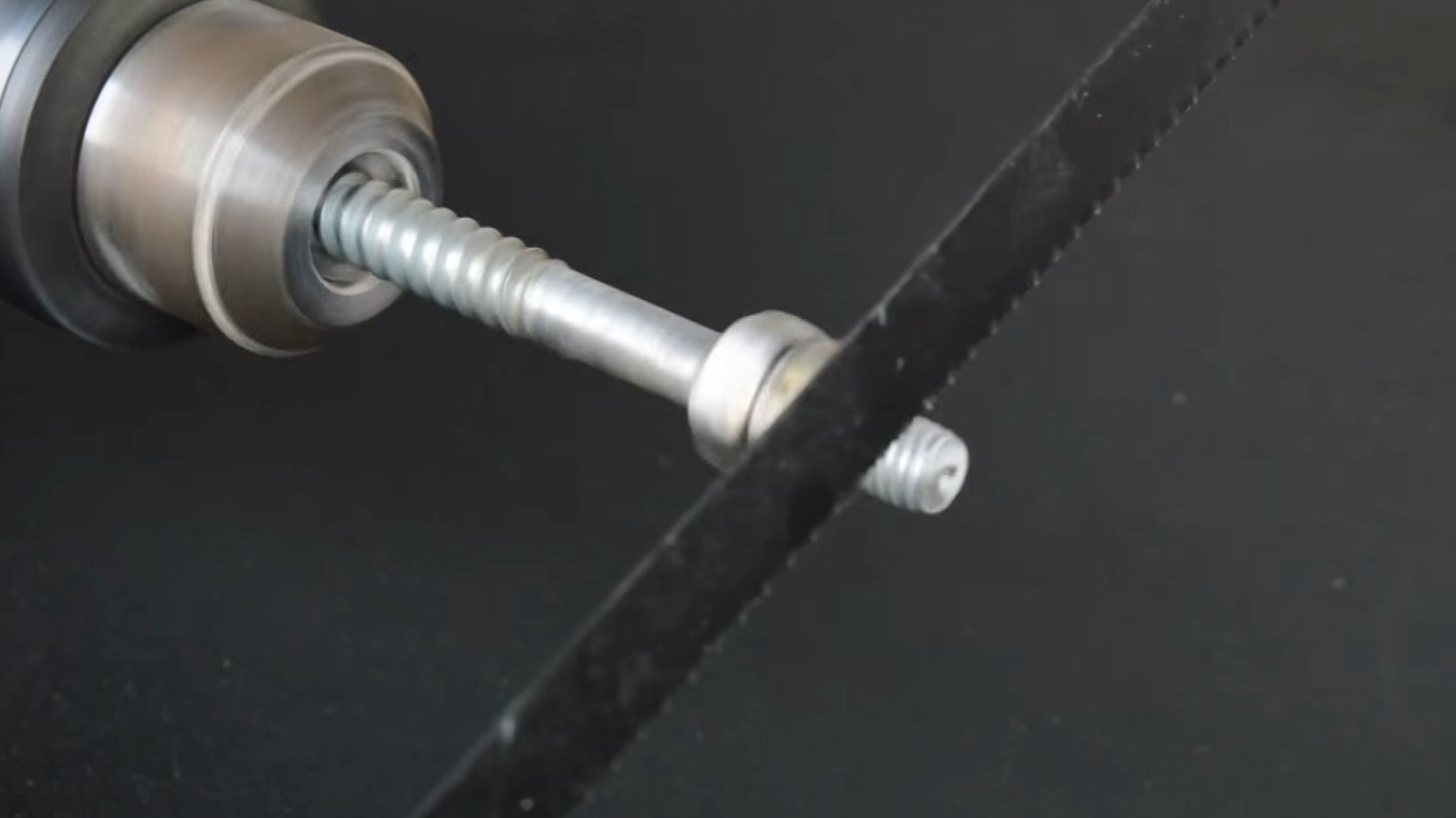 How to Cut a Chain Without Bolt Cutters? - ToolsProfy