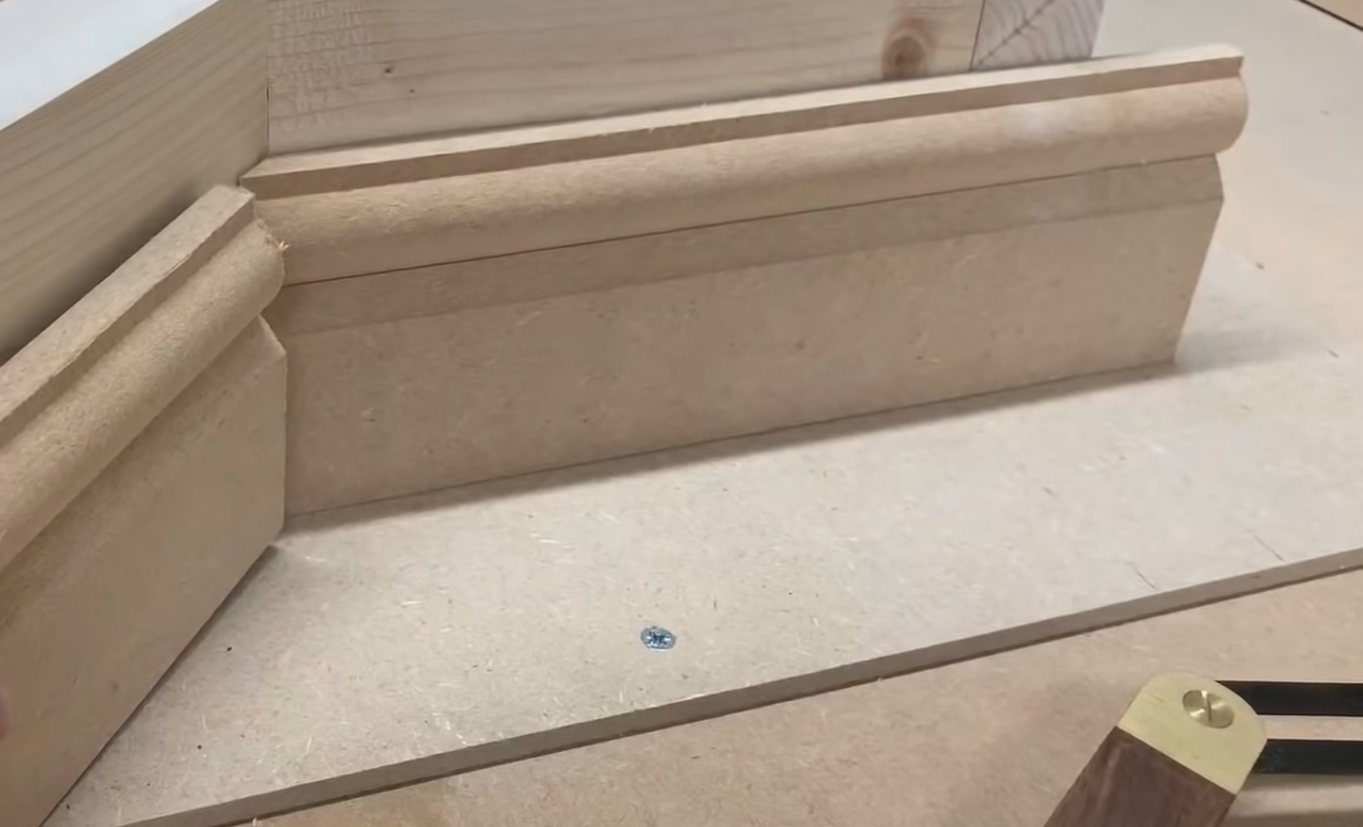 How to Cut Baseboard Corners Without a Miter Saw? - ToolsProfy
