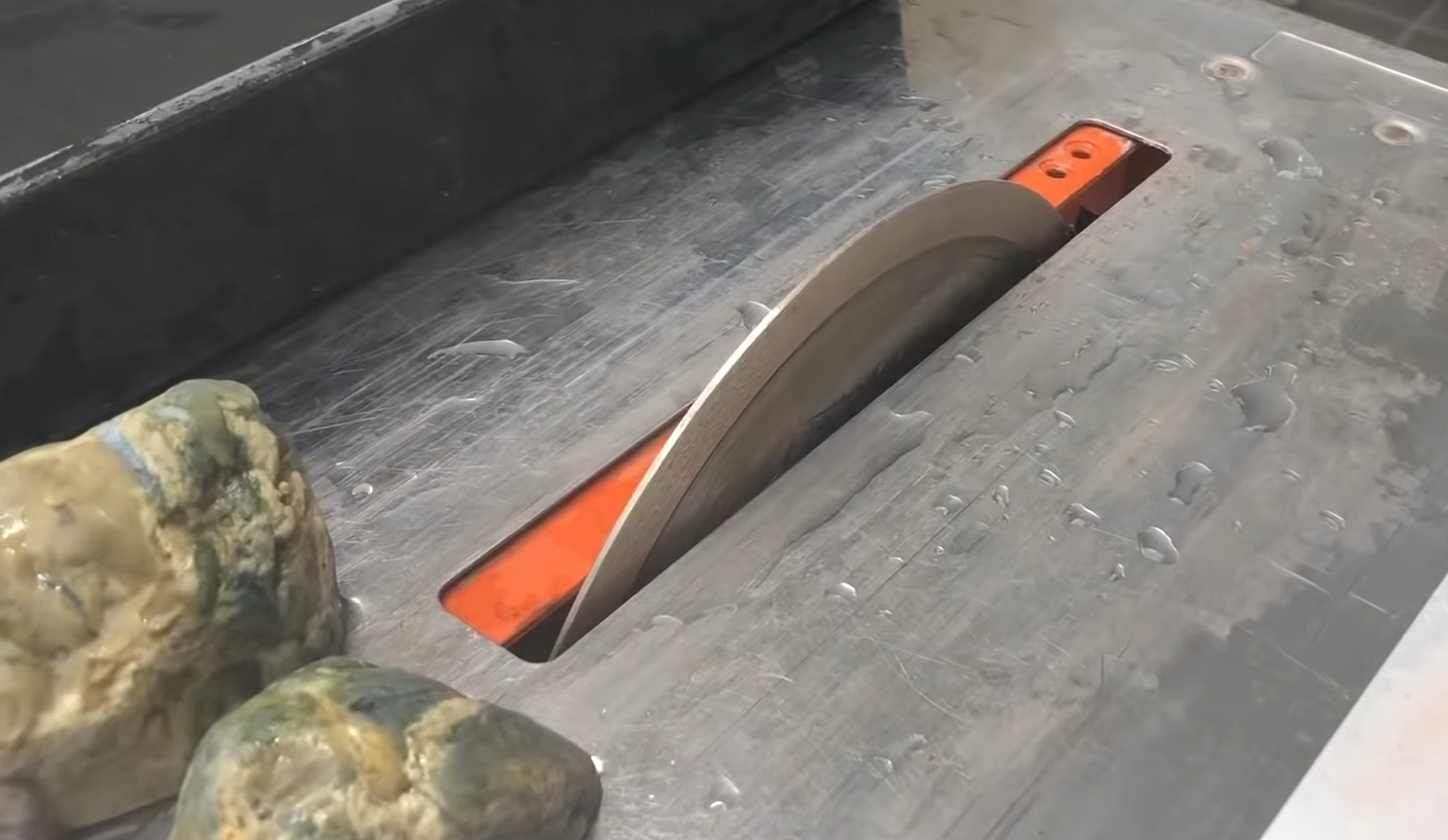 How to Cut Rocks Without a Saw? - ToolsProfy