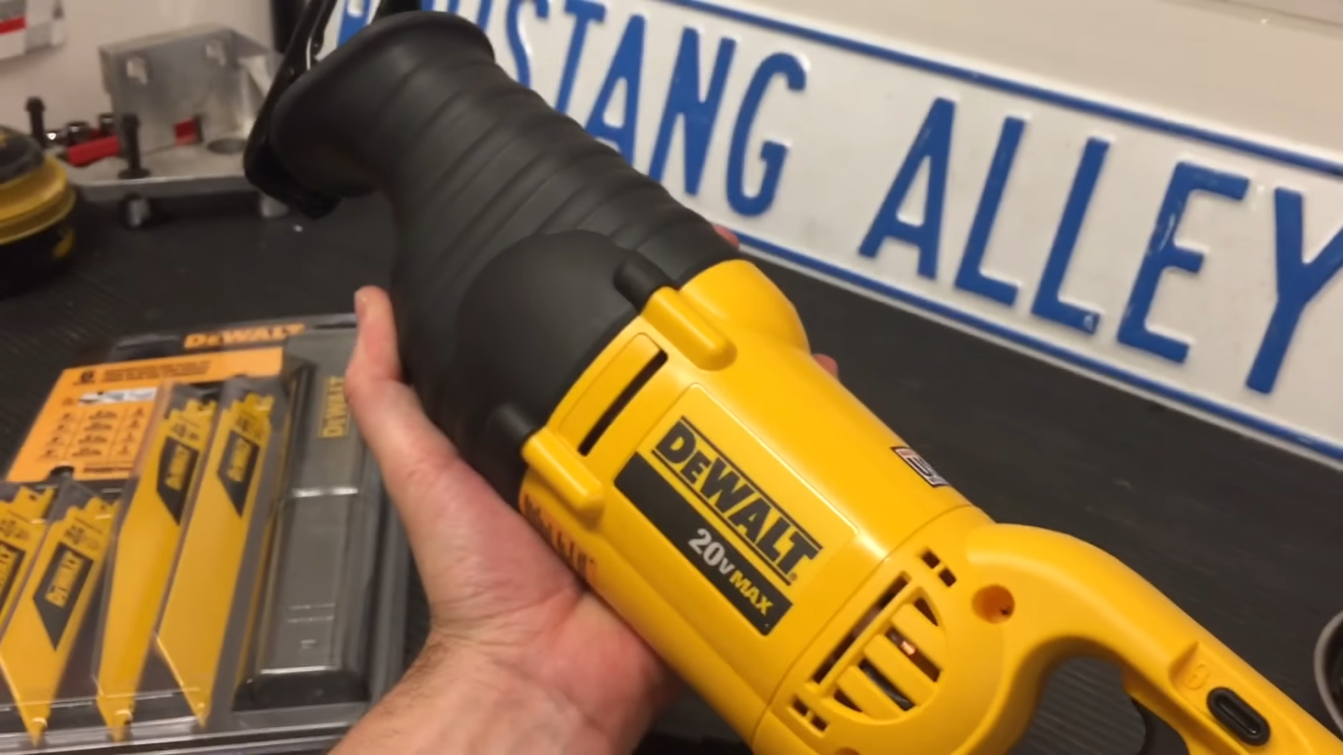 How to Change a Sawzall Blade? - ToolsProfy
